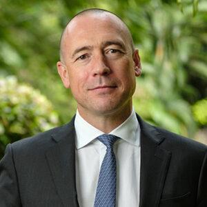 Brian Humphries Bio, Age, Wiki, Height, Family, Vodafone CEO, Salary ...