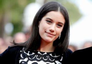 Ella Bleu Travolta Bio, Wiki, Age, Parents, Mother, Siblings, Height ...
