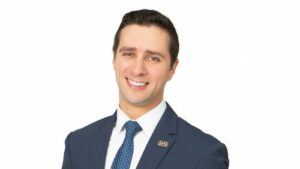 Ben Dery Bio, Wiki, Age, Family, Wife, KARE 11, Net Worth, Salary | The ...