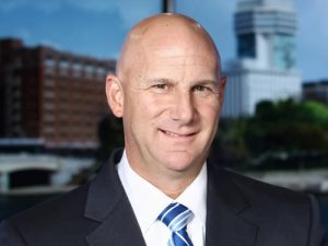 Matt McCune Bio, Wiki, Age, Family, Wife, KWCH 12, Net Worth | The ...