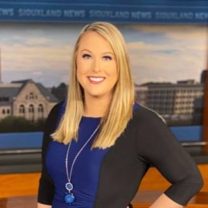 Cat Taylor Bio, Wiki, Age, Family, Husband, KMEG, and Net worth | The ...