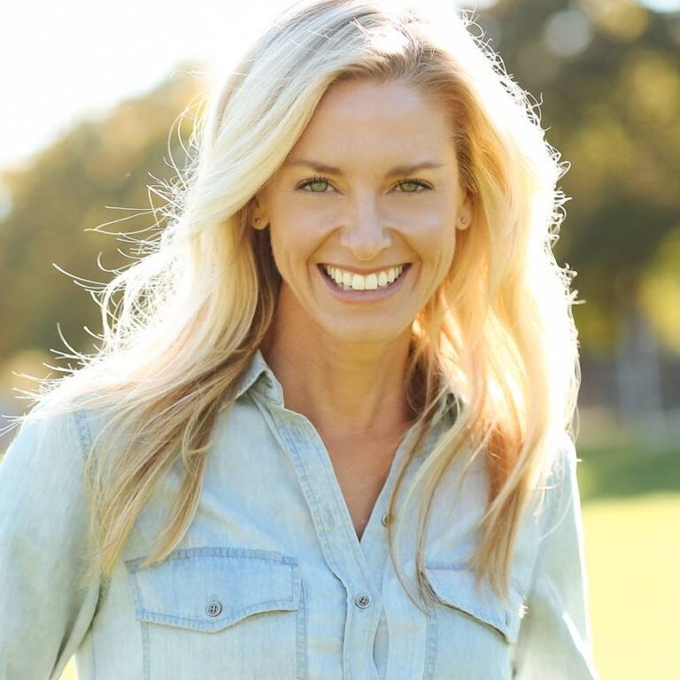 Erin Mayovsky Bio, Age, Wiki, Q13, Family, Height, Husband, Net Worth ...