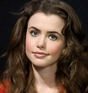 Nicole Linkletter Bio, Wiki, Age, Height, Family, Net worth, Husband ...