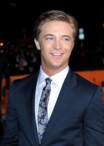 Michael Welch Bio, Age, Height, Wife, Twilight, Salary, Net Worth | The ...