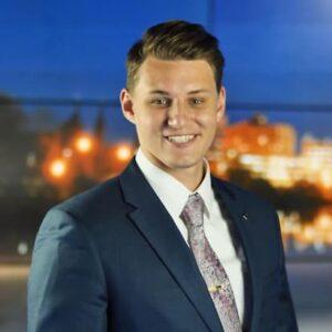 Jackson Garlock Bio, Wiki, Age, WAOW News 9, and Net Worth | The Famous ...