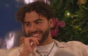 Sammy Root Bio, Wiki, Height, Family, Wife, Love Island Sn 10, Salary ...