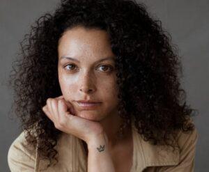 Mecia Simson Bio, Wiki, Height, Family, Husband, The Witcher, and Net ...